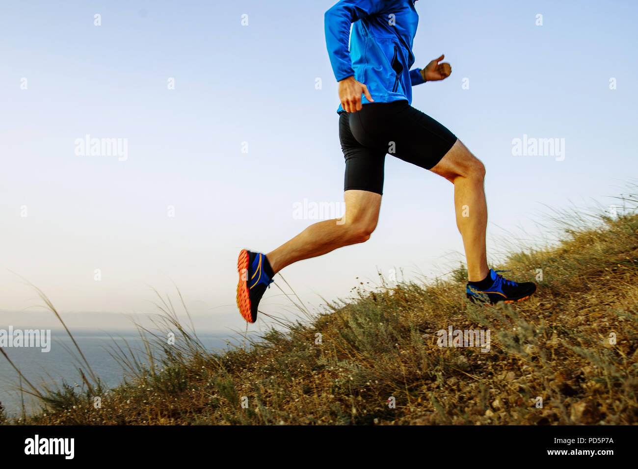 Fast running hi-res stock photography and images - Alamy