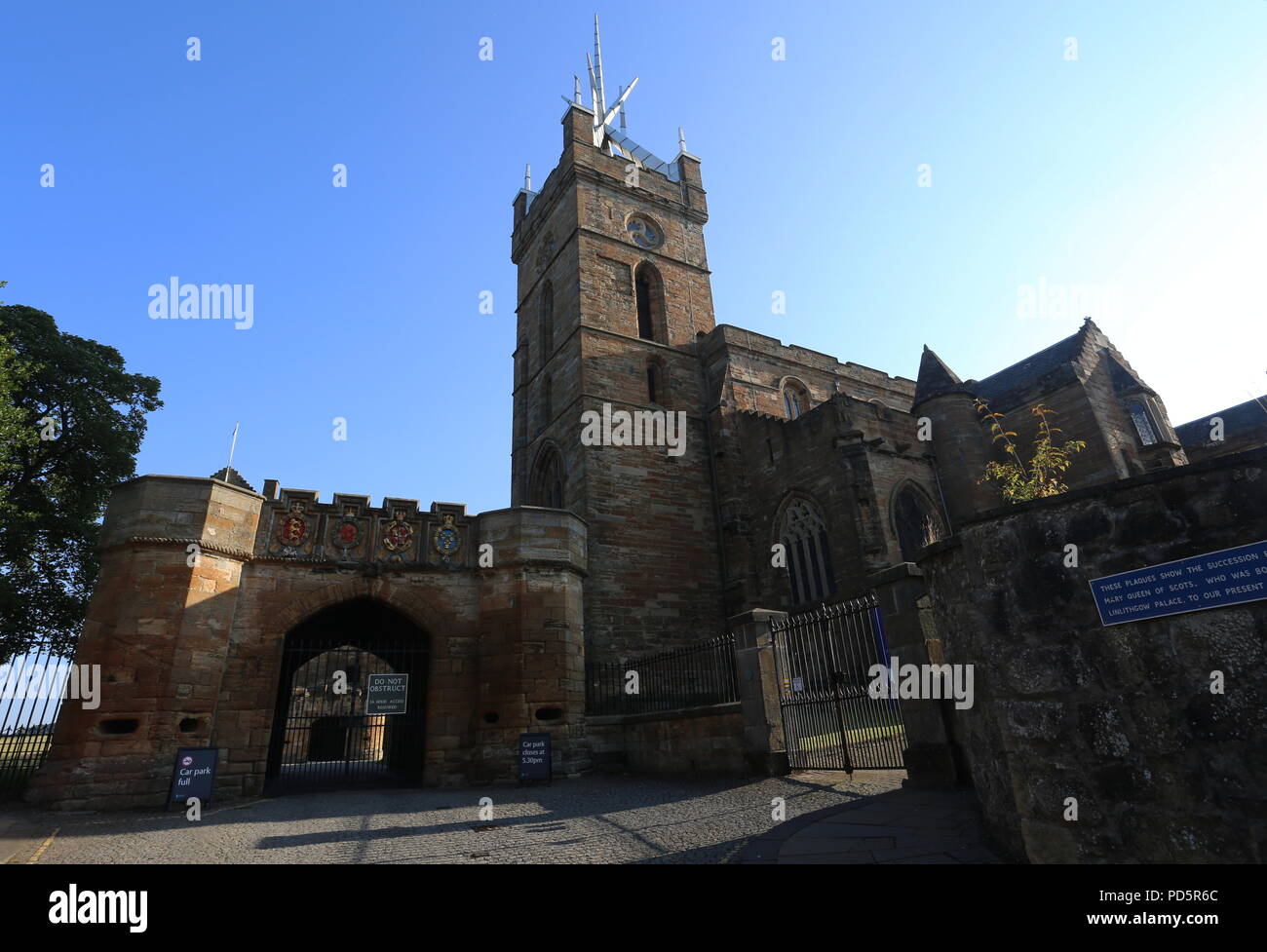St Michael's Parish Church Linlithgow Scotland July 2018 Stock Photo ...