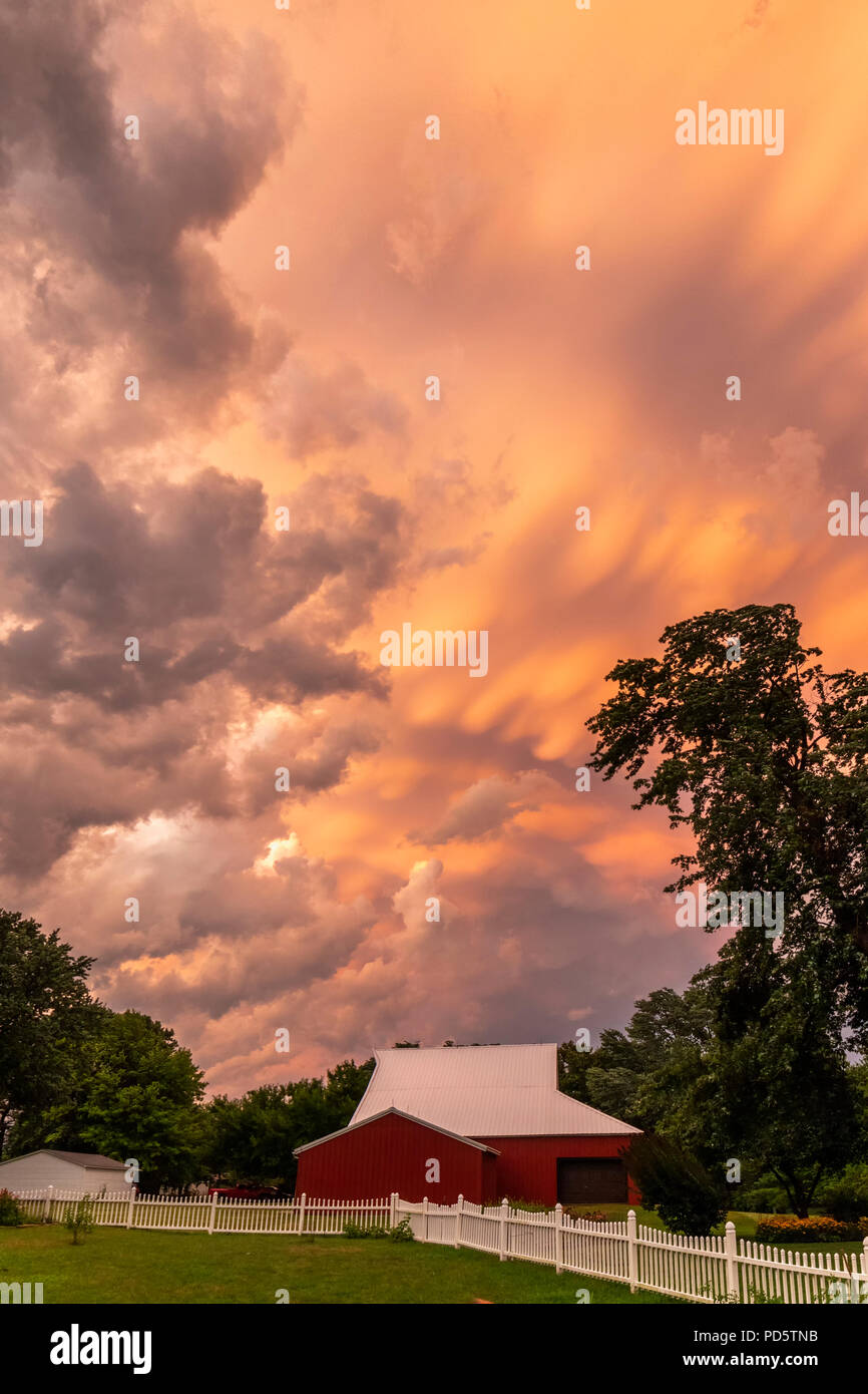 Dusk landscape in the evening storm hi-res stock photography and images ...
