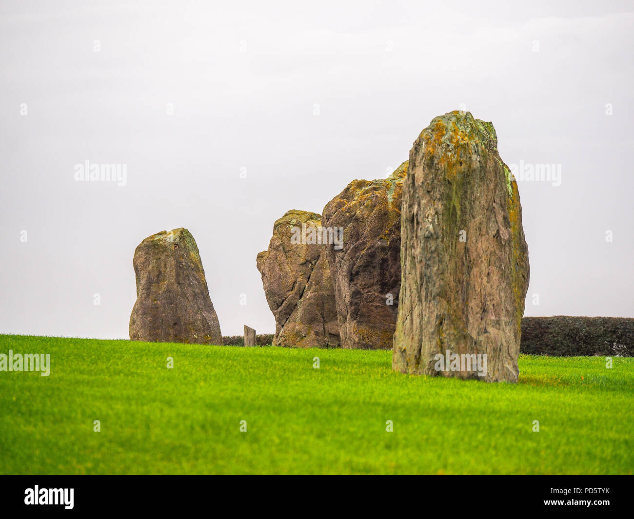 Newgrange ireland hi-res stock photography and images - Alamy
