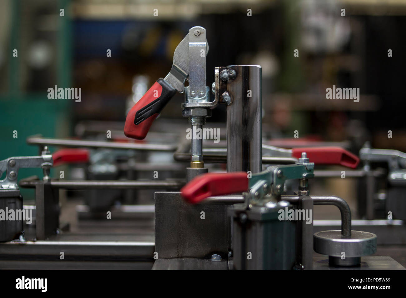 Construction form tool for welding and processing pieces of metal iron ...