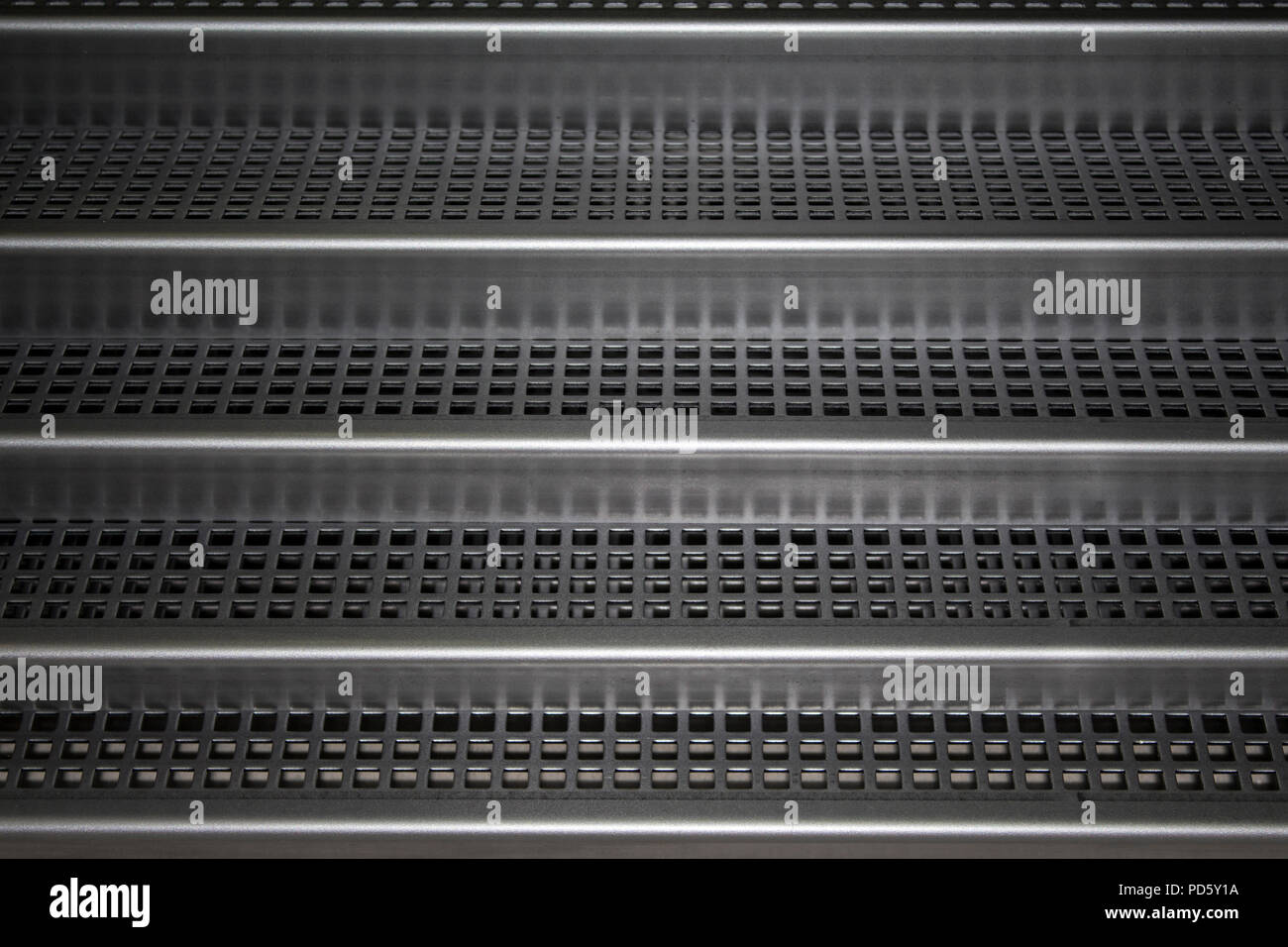 Sheet metal shelf hi-res stock photography and images - Alamy