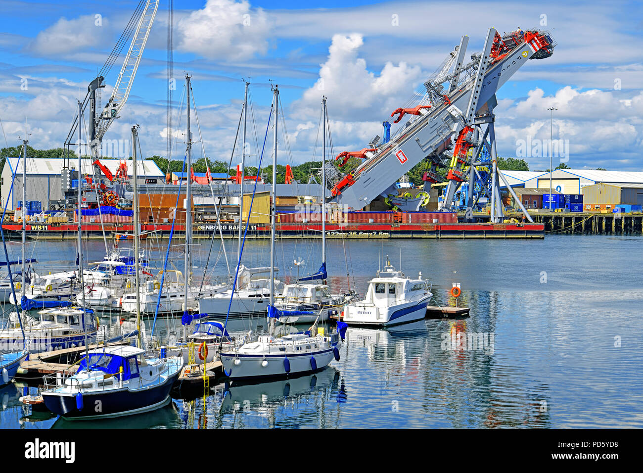 Blyth harbour pipe laying barge Genborg Barge II getting ready for sea ...