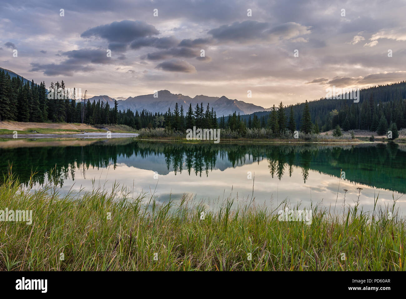 Cascade ponds hi-res stock photography and images - Alamy