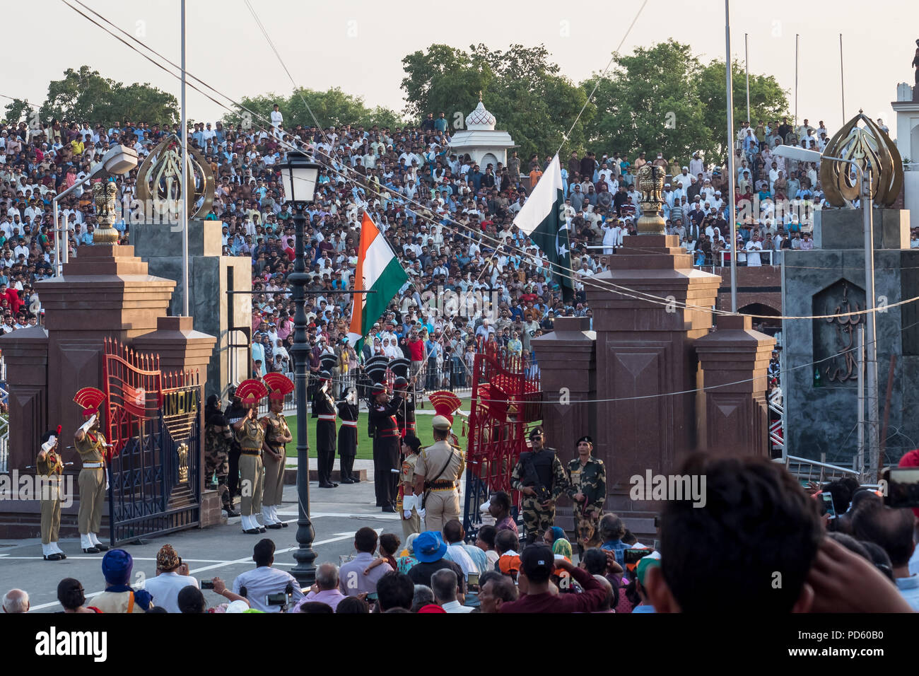 Beating retreat wagah border amritsar hi-res stock photography and ...