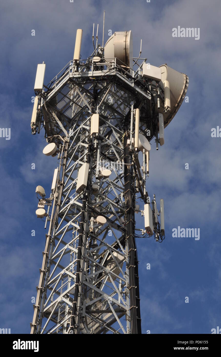 Cell telephone transmission tower hi-res stock photography and images - Alamy