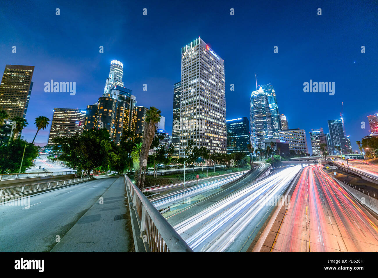 Downtown street light skyscrapers hi-res stock photography and images ...