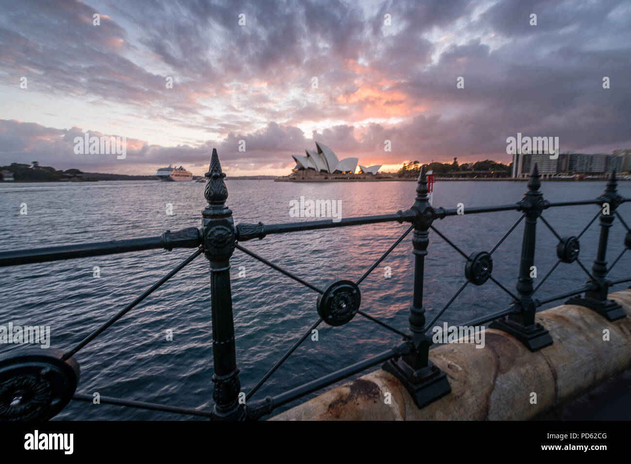 Dawn from Dawes Point Stock Photo - Alamy