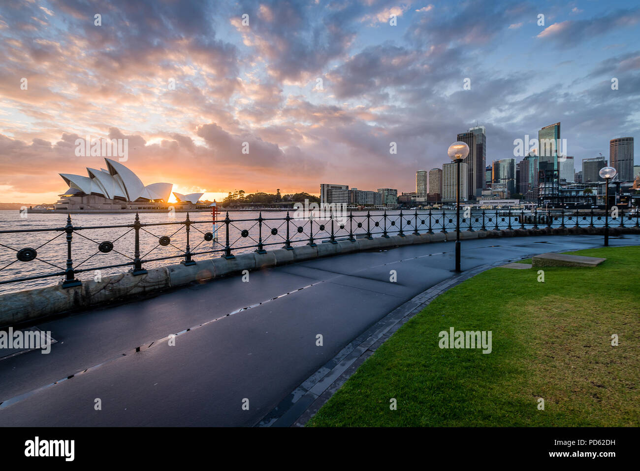 Dawn from Dawes Point Stock Photo - Alamy
