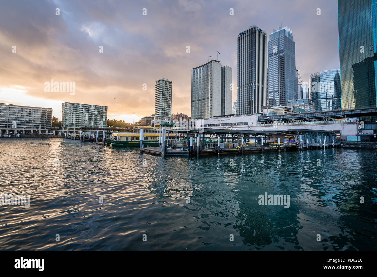 Quay transportation hi-res stock photography and images - Alamy