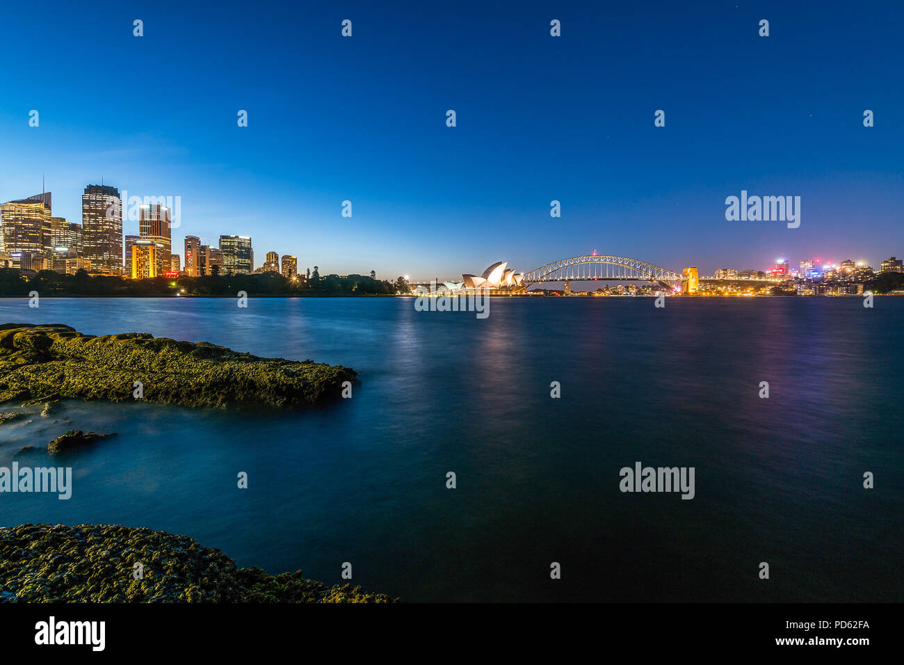 Australia southern shore of sydney harbour hi-res stock photography and ...