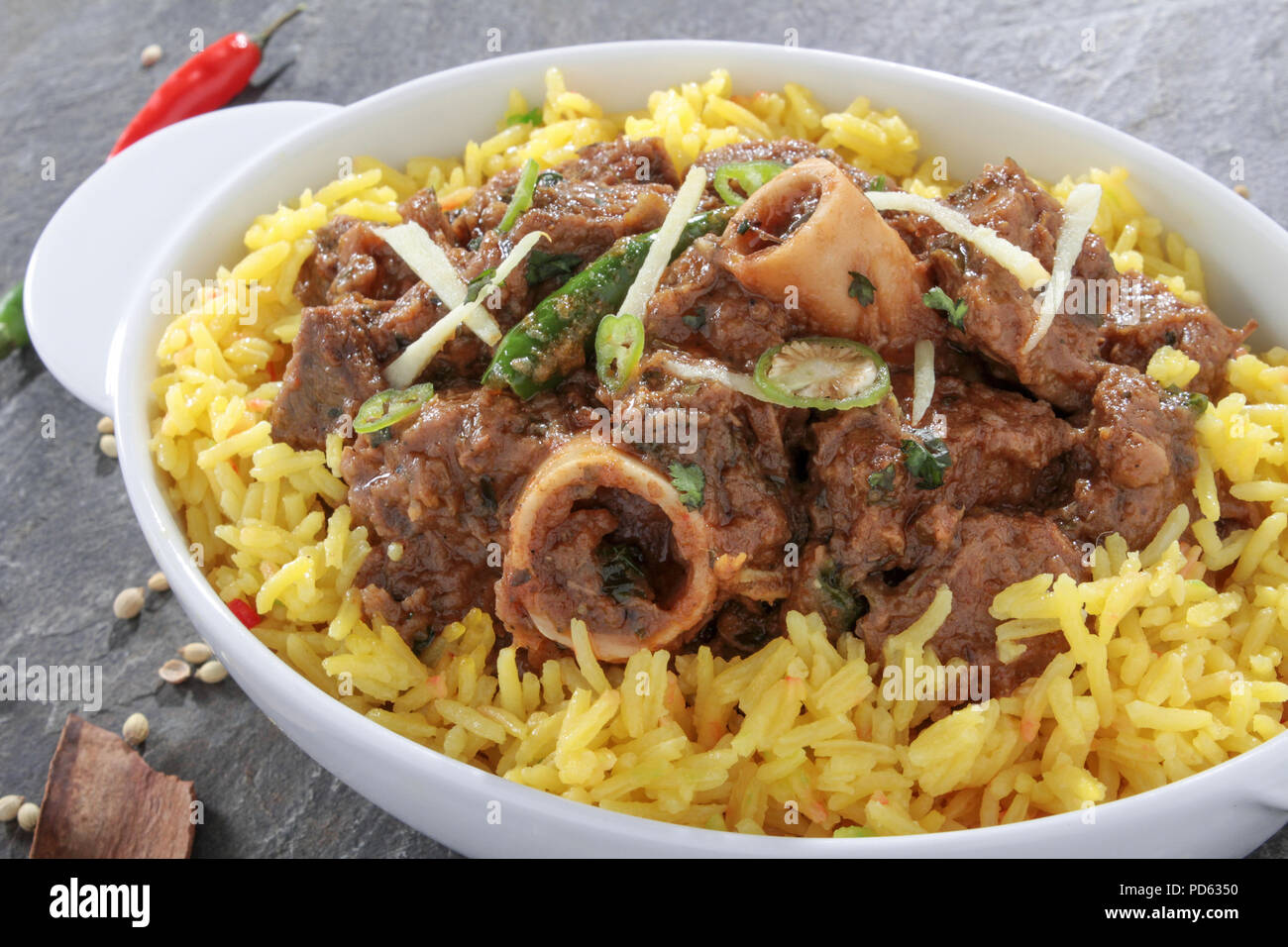 plated traditional indian curry meal Stock Photo - Alamy