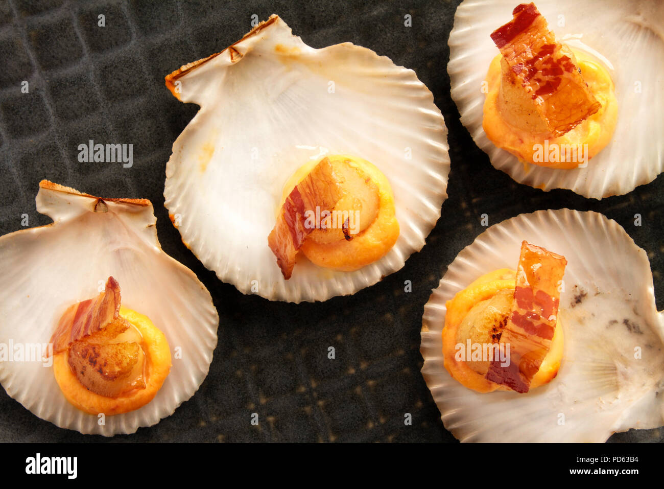 Scallop canape hi-res stock photography and images - Alamy