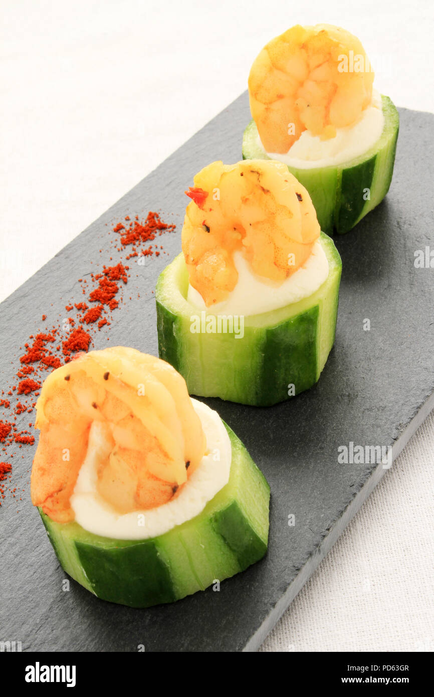 Prawn canapes hi-res stock photography and images - Alamy