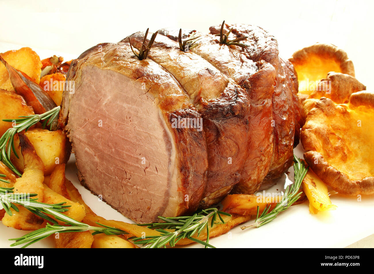 Roast beef family british sunday hi-res stock photography and images ...