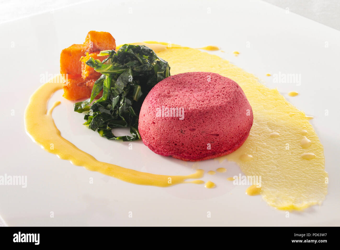 Plated entree hi-res stock photography and images - Alamy