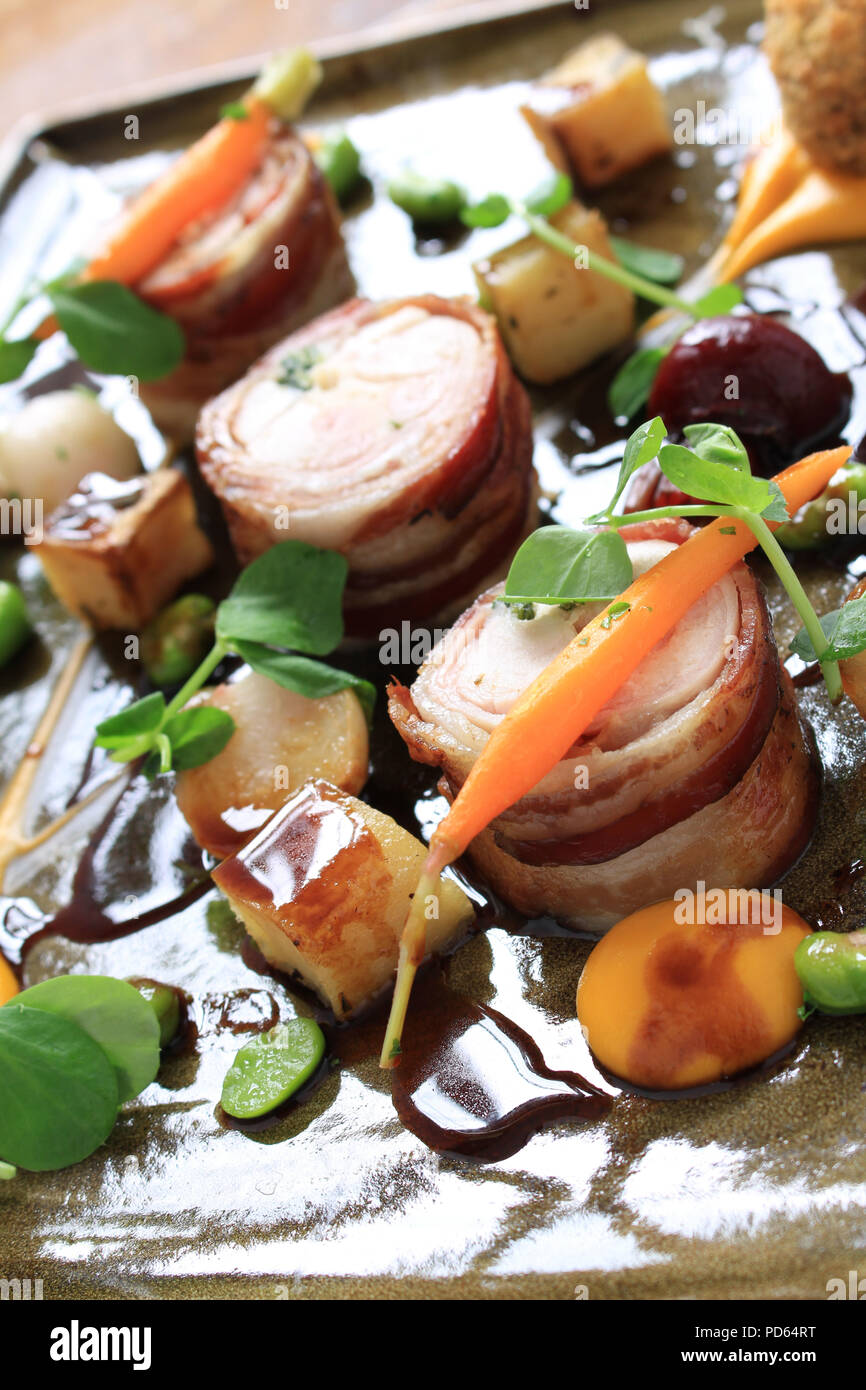 plated chicken main meal Stock Photo - Alamy