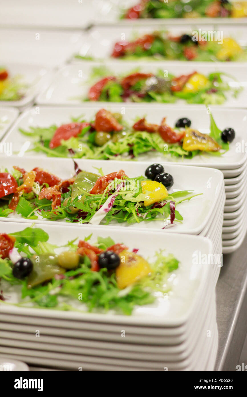 Chef plating food in commercial kitchen hi-res stock photography and ...