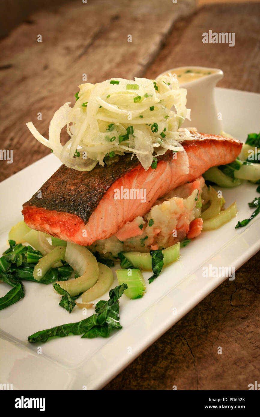 Plated salmon main hi-res stock photography and images - Alamy