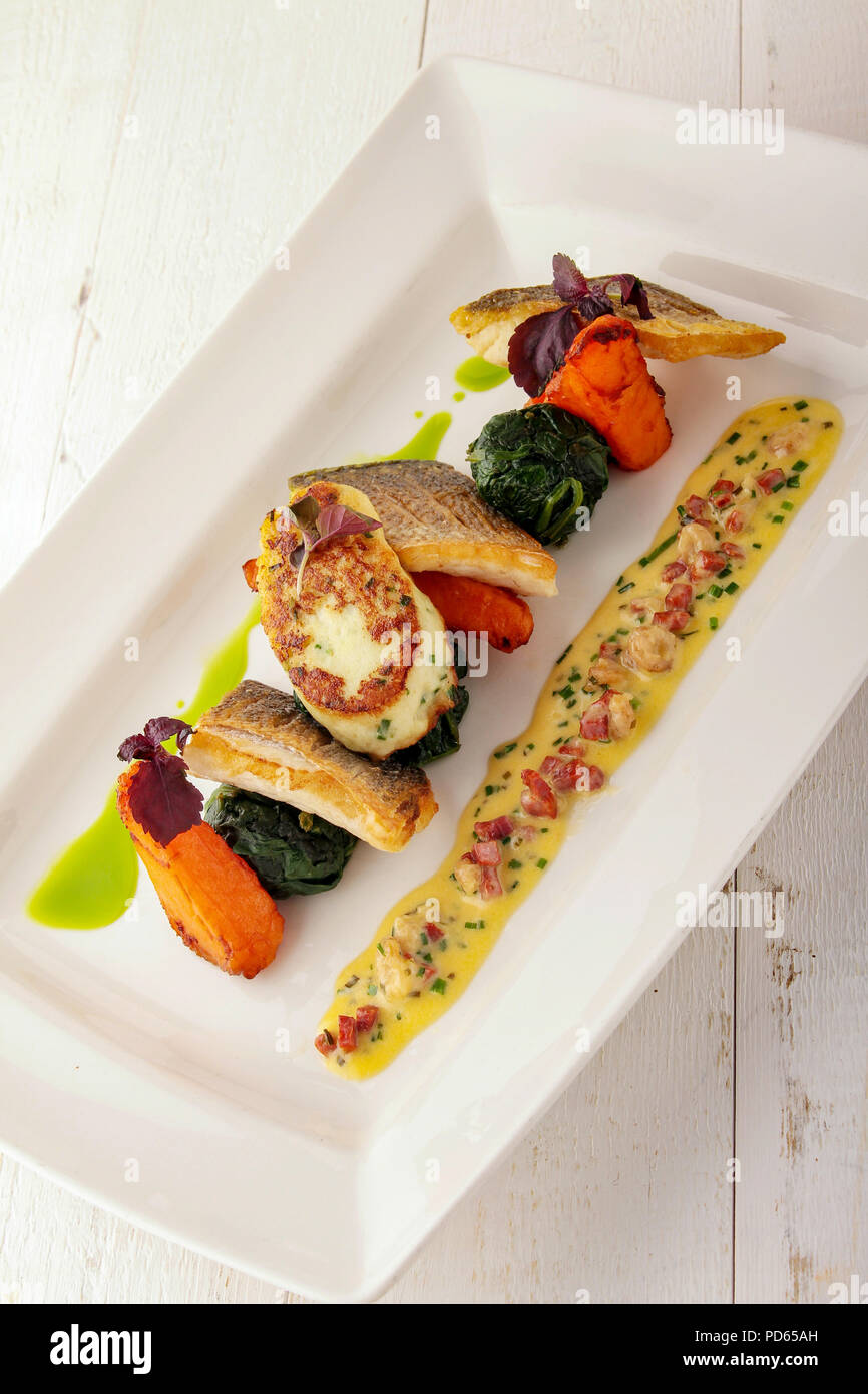 Plated sea bass meal hi-res stock photography and images - Alamy