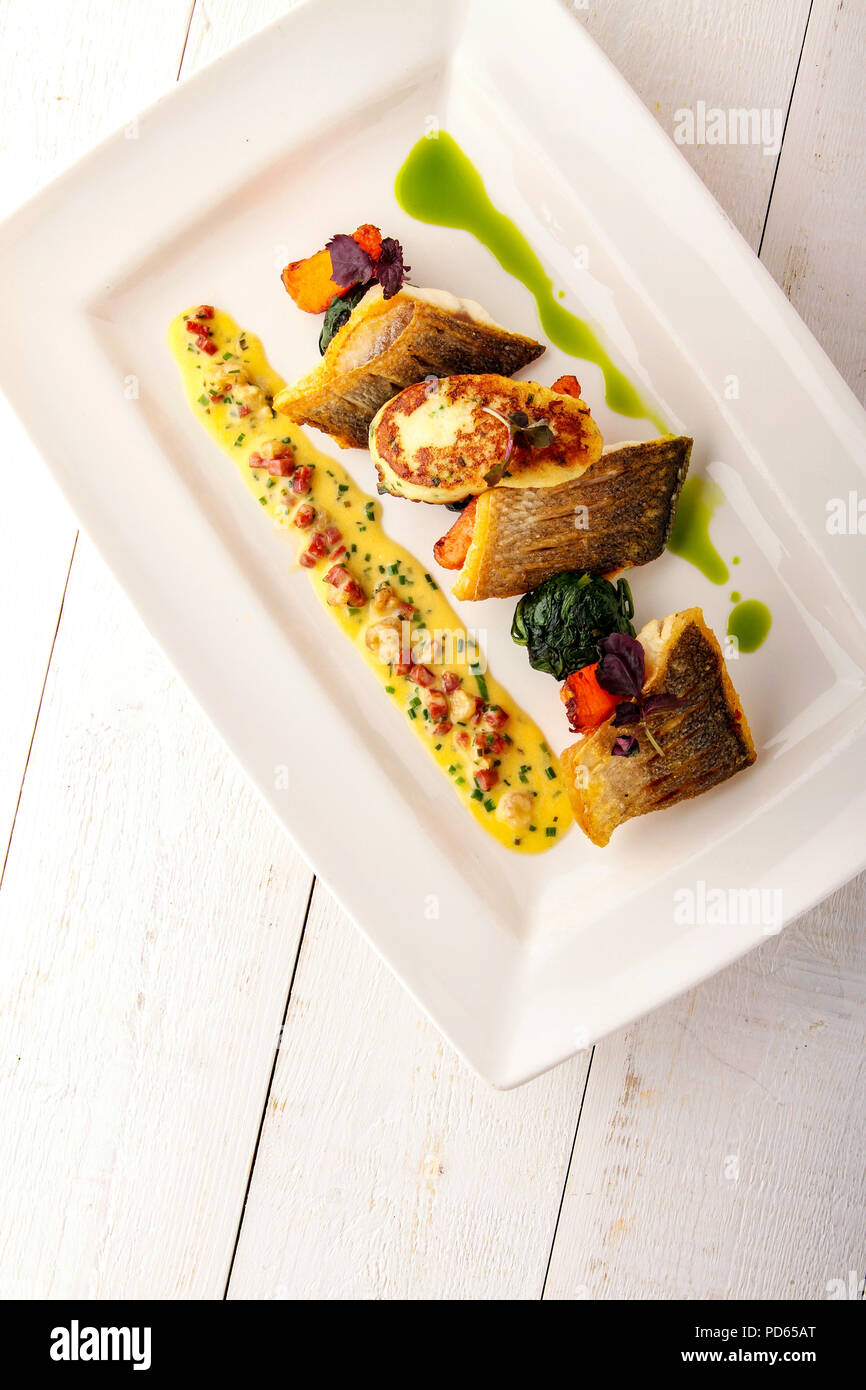 Plated sea bass meal hi-res stock photography and images - Alamy