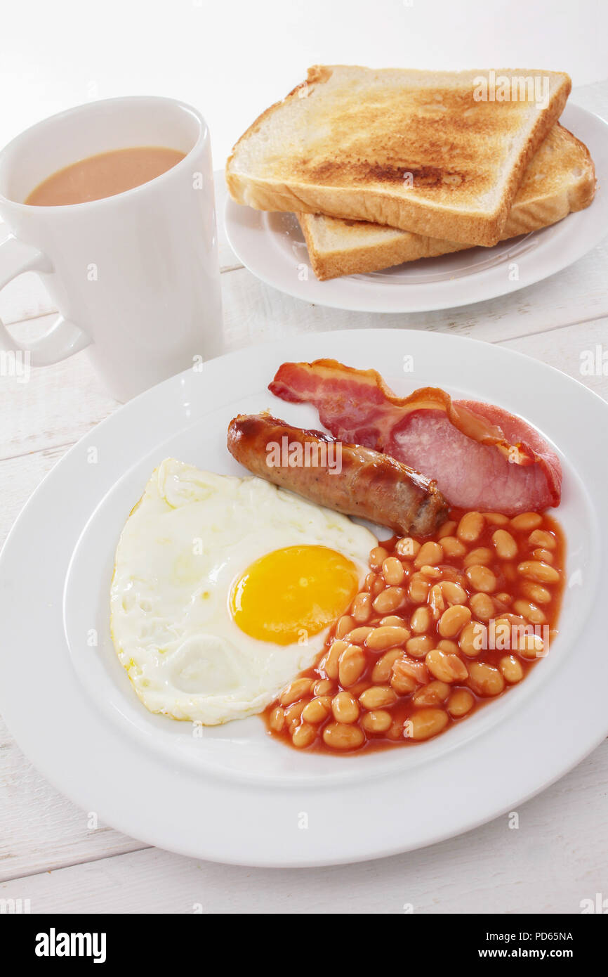 traditional cooked full English breakfast Stock Photo - Alamy