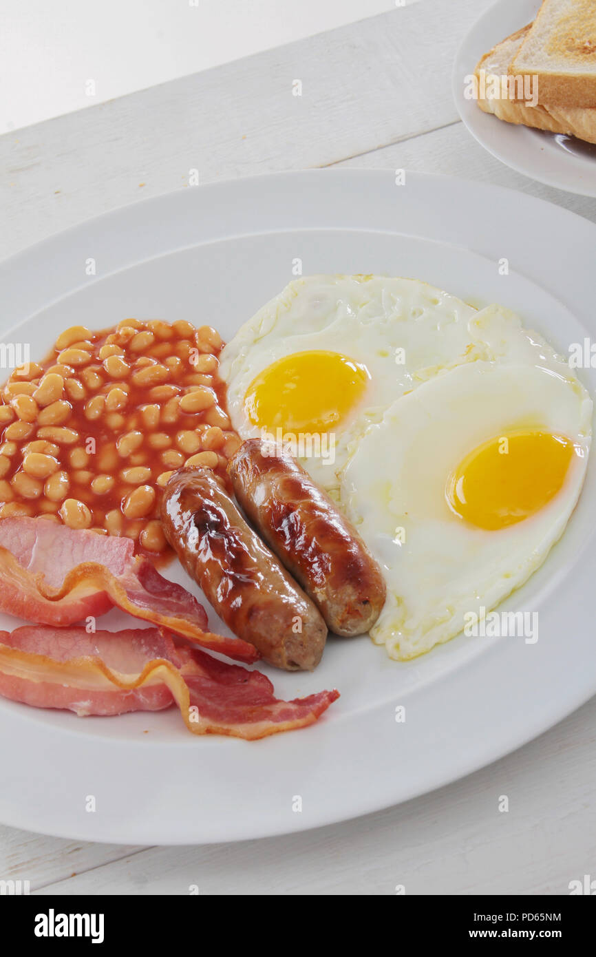 traditional cooked full English breakfast Stock Photo - Alamy