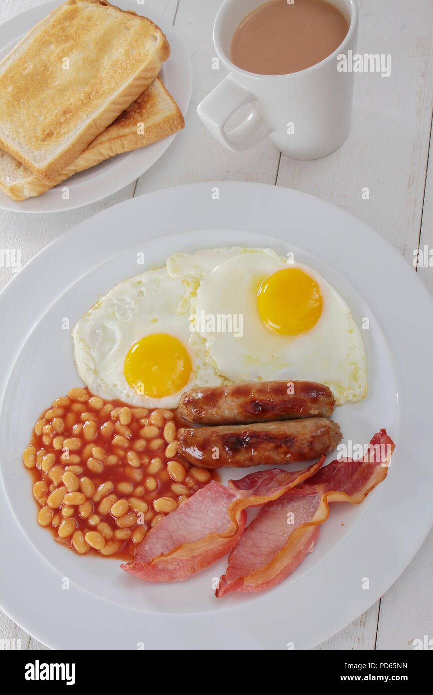 traditional cooked full English breakfast Stock Photo - Alamy