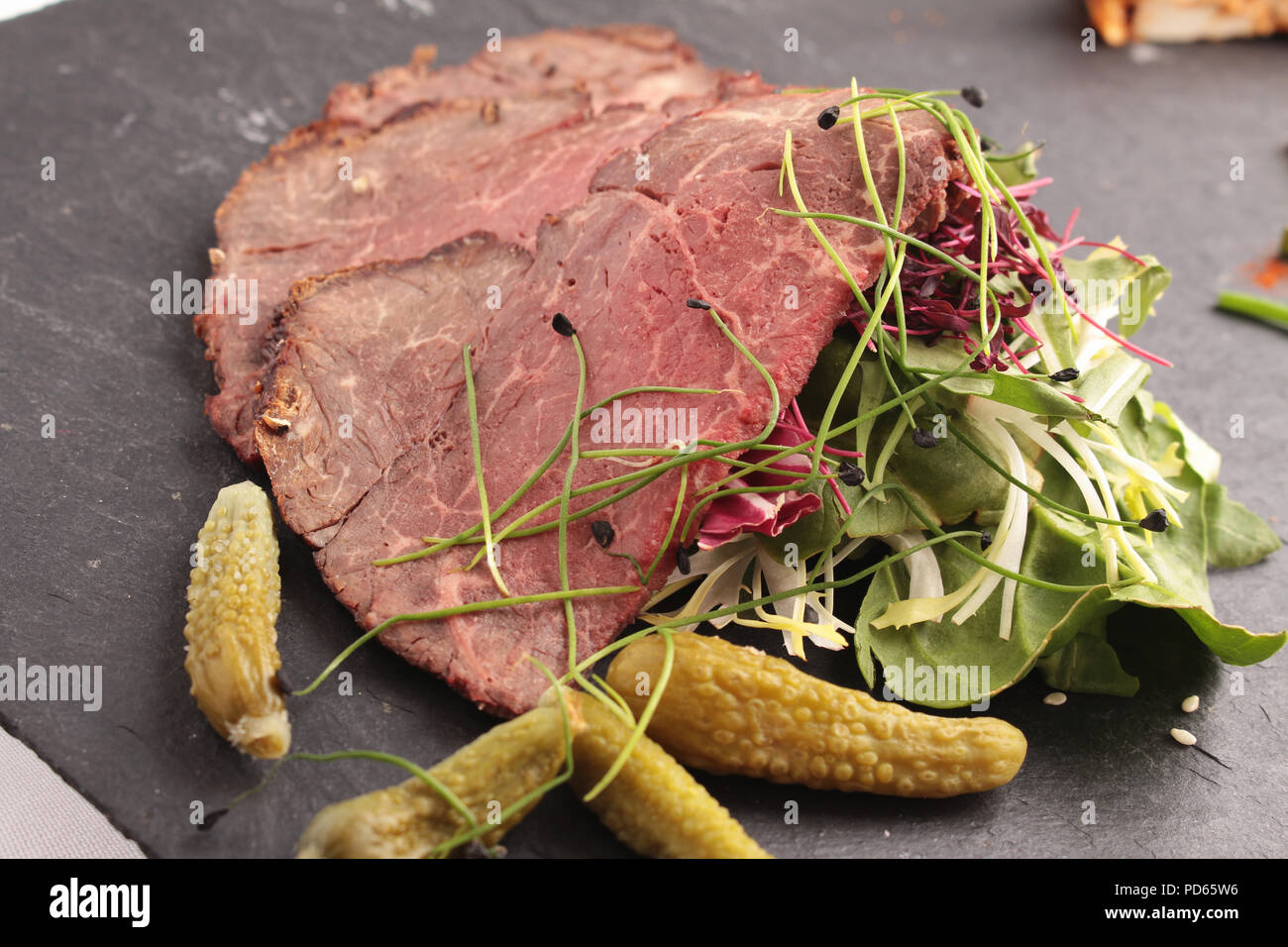 sliced roast beef Stock Photo - Alamy