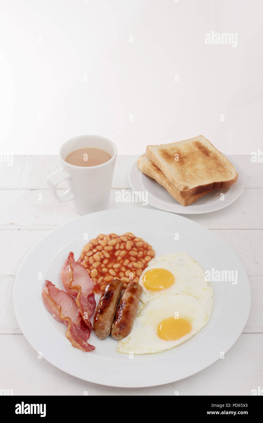 traditional cooked full English breakfast Stock Photo - Alamy