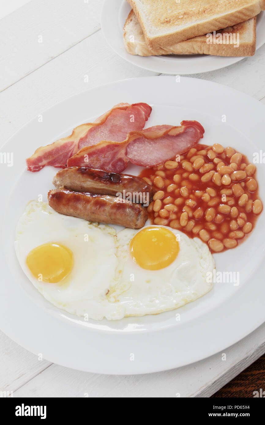 traditional cooked full English breakfast Stock Photo - Alamy