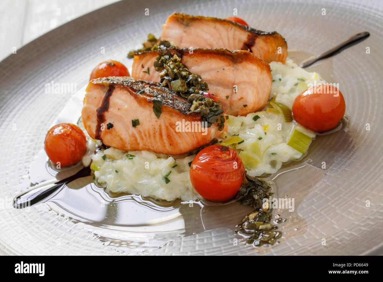Plated salmon main hi-res stock photography and images - Alamy