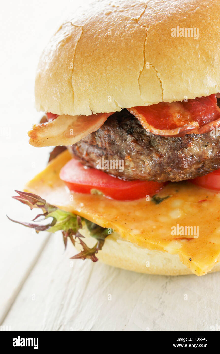 Beef burger in a brioche bun hi-res stock photography and images - Alamy
