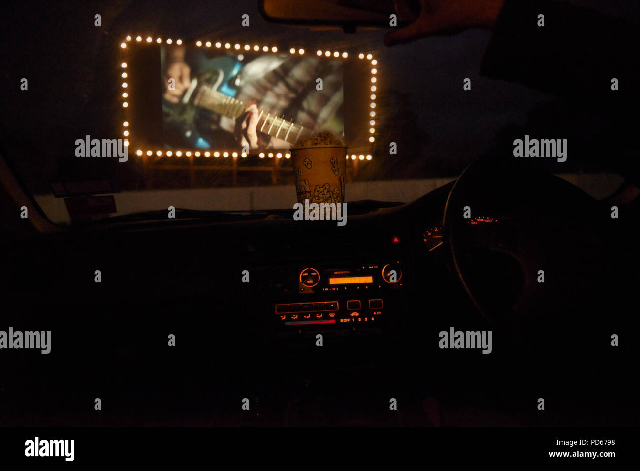 Drive in cinema cars hi-res stock photography and images - Alamy