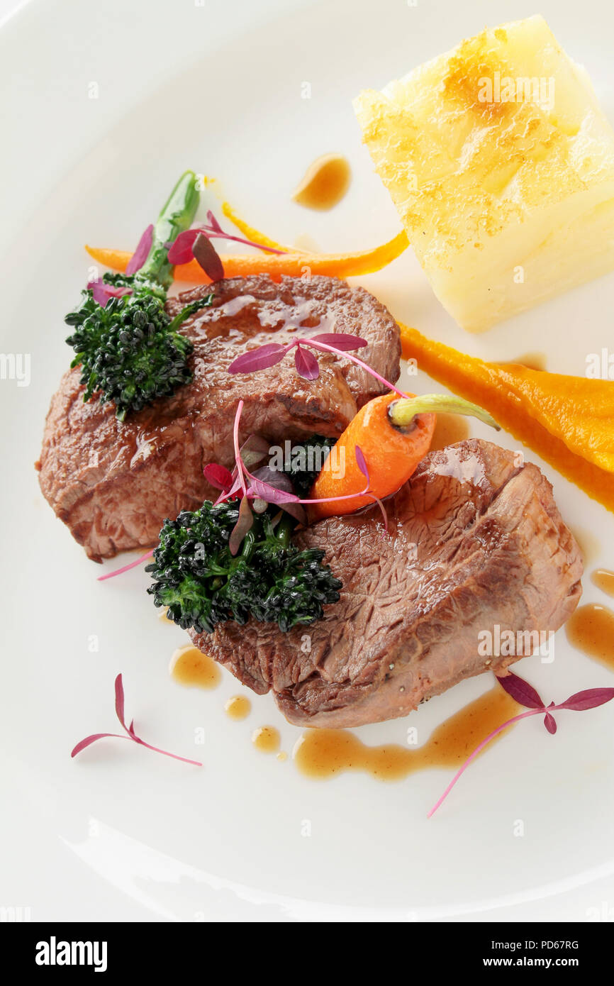 plated lamb main meal Stock Photo - Alamy