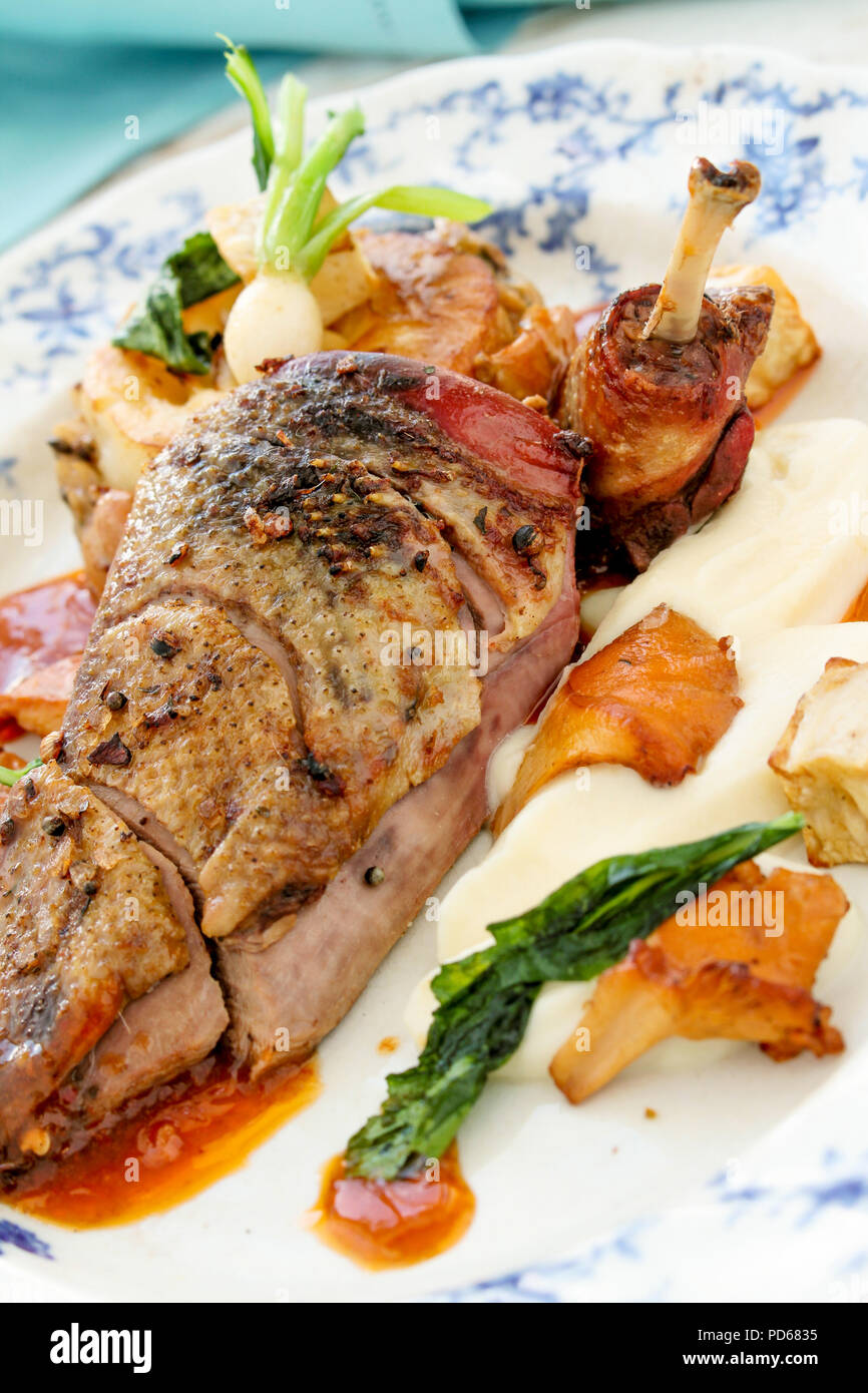 Plated duck dinner hi-res stock photography and images - Alamy