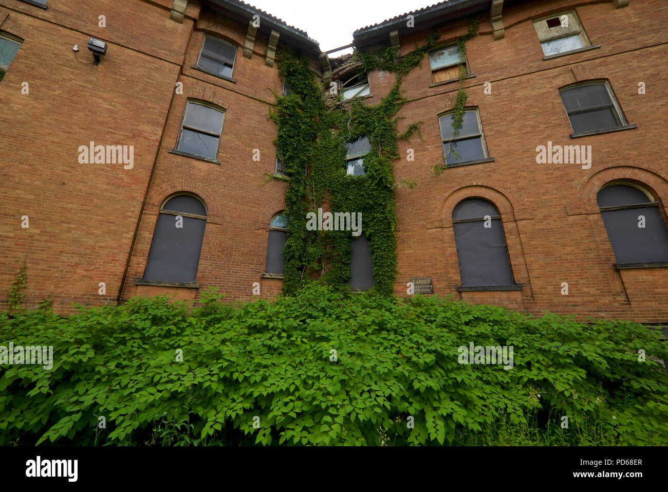 Derelict Brittain Hall on the campus of MaGill University (CEGEP John ...