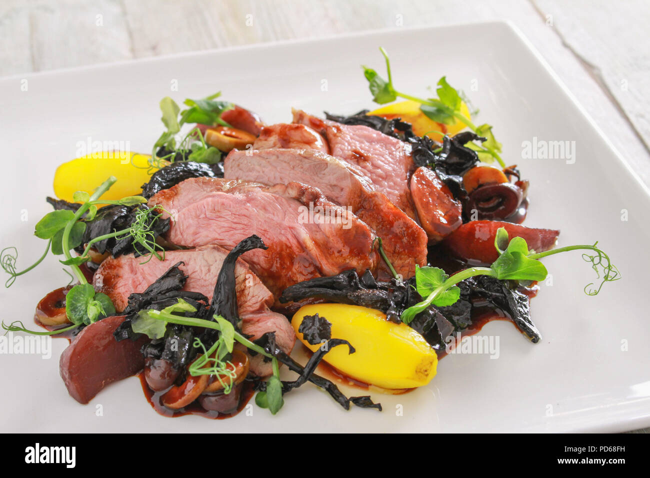 Duck plated meal hi-res stock photography and images - Alamy