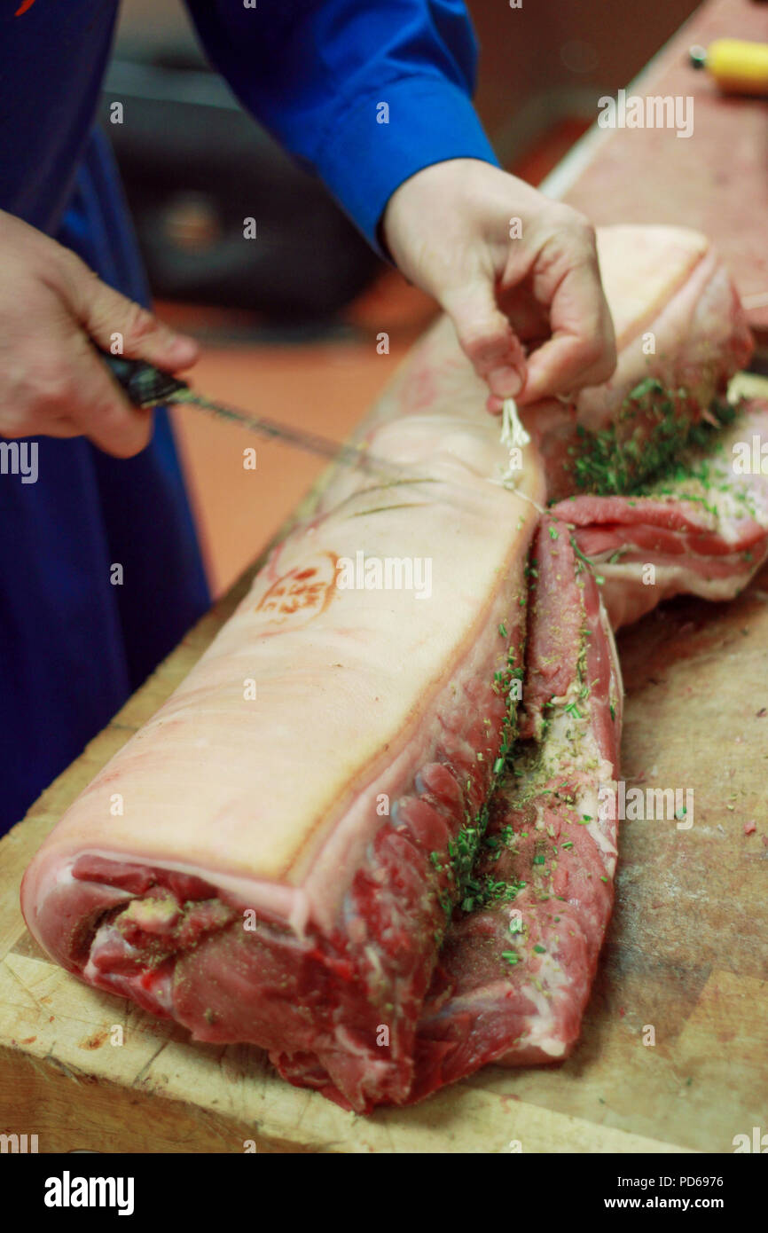 Butchering lamb hi-res stock photography and images - Alamy