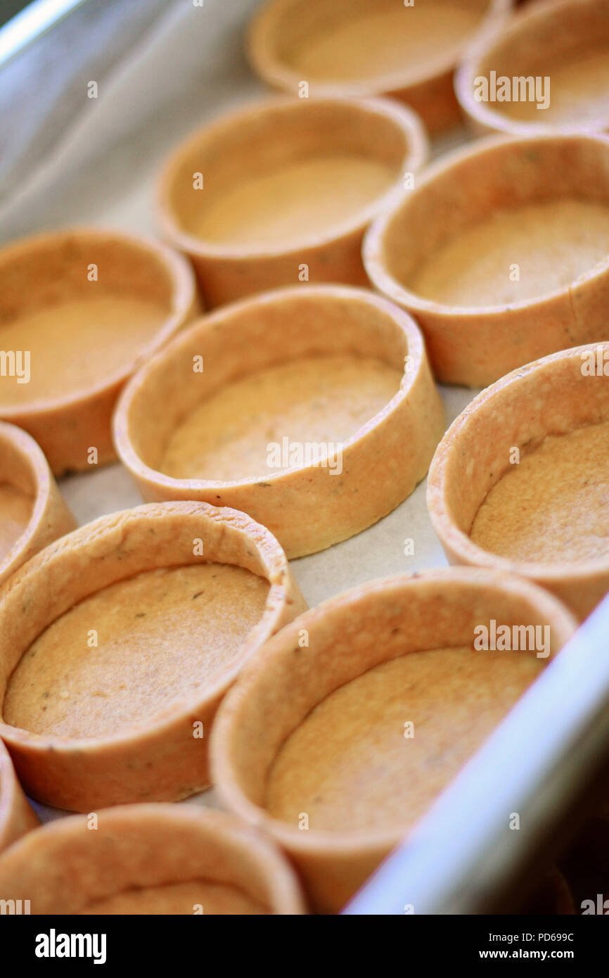 Short crust pastry case hi-res stock photography and images - Alamy
