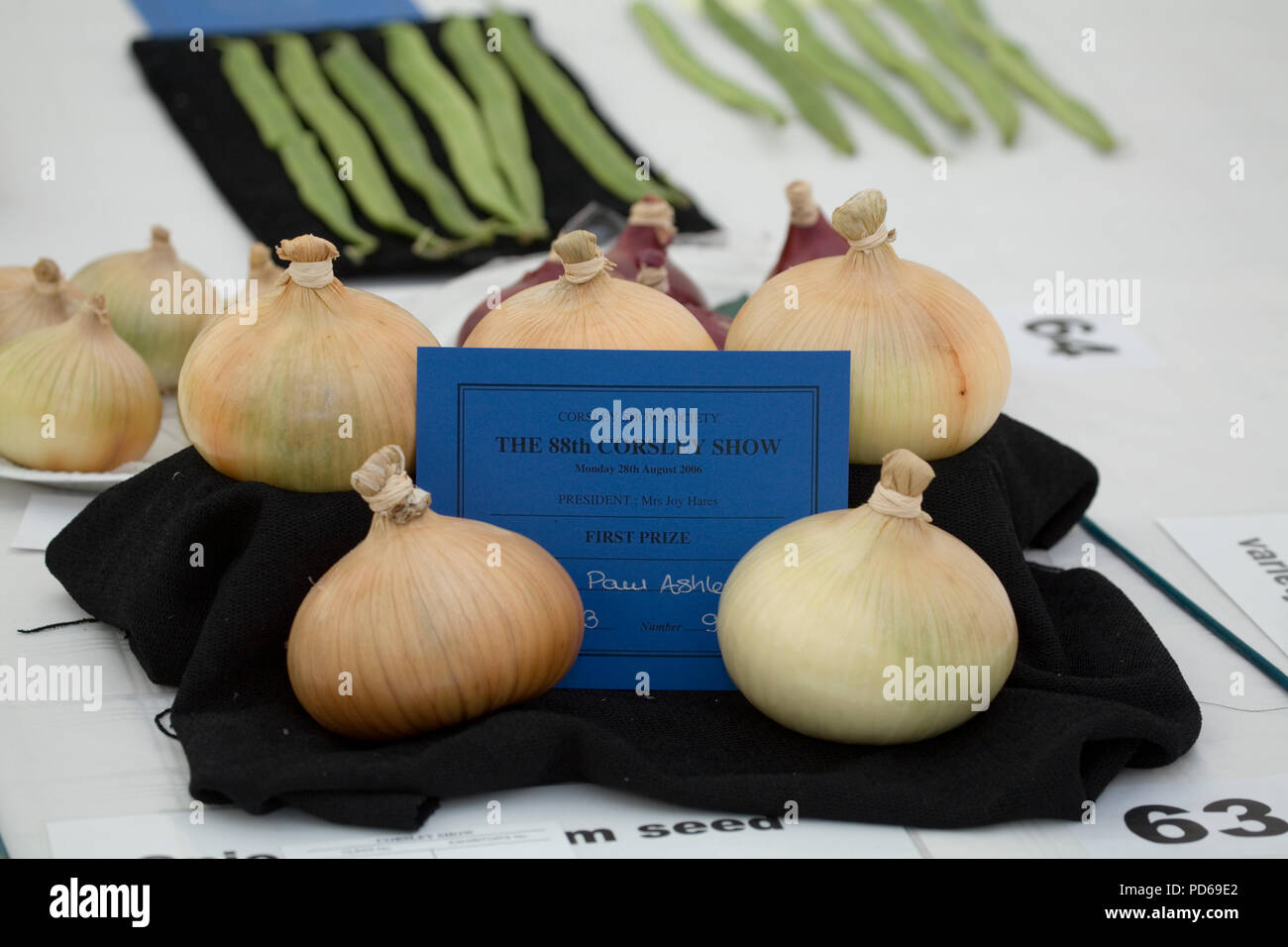 Prize winning onions hi-res stock photography and images - Alamy