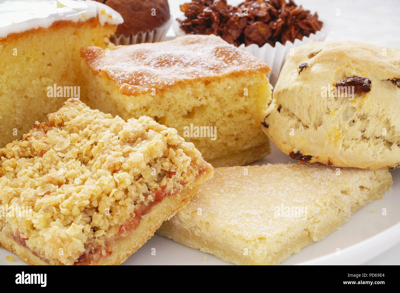 traybake cake slice selection Stock Photo - Alamy