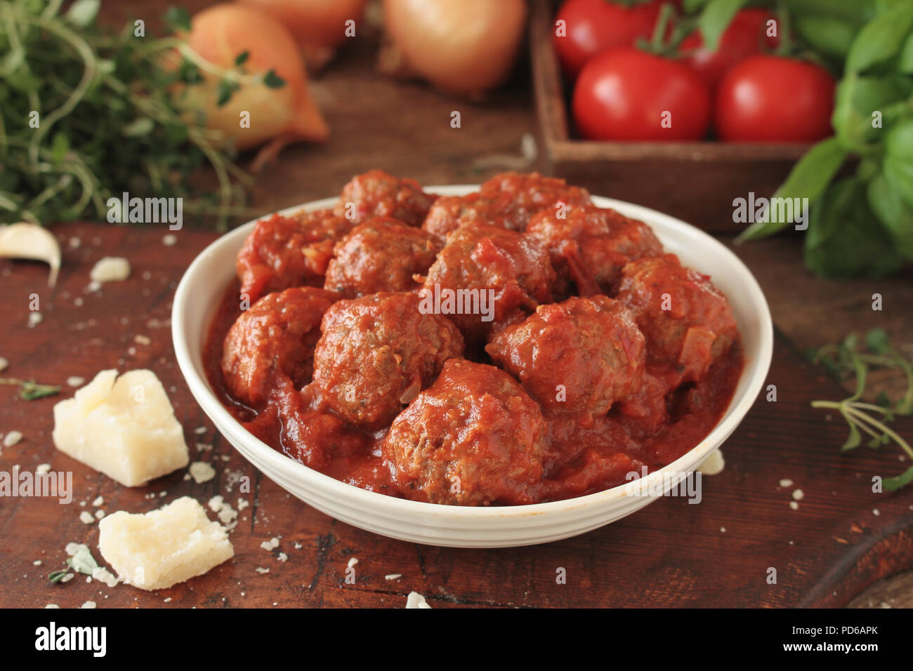 Making spaghetti meatballs hi-res stock photography and images - Alamy