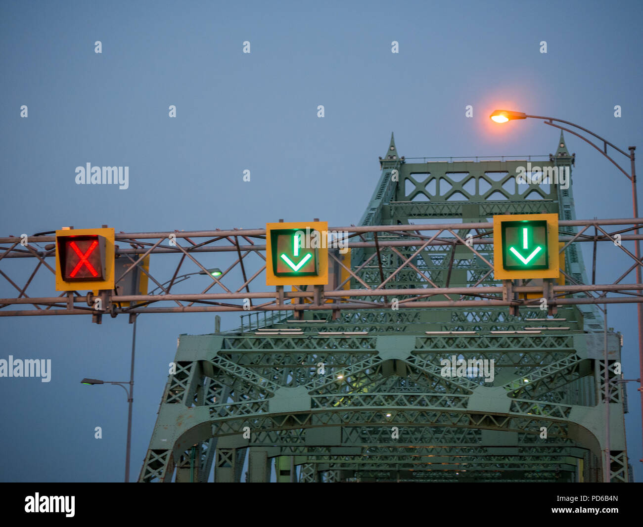 Red light forbidden to travel on the road and green light ok to ...