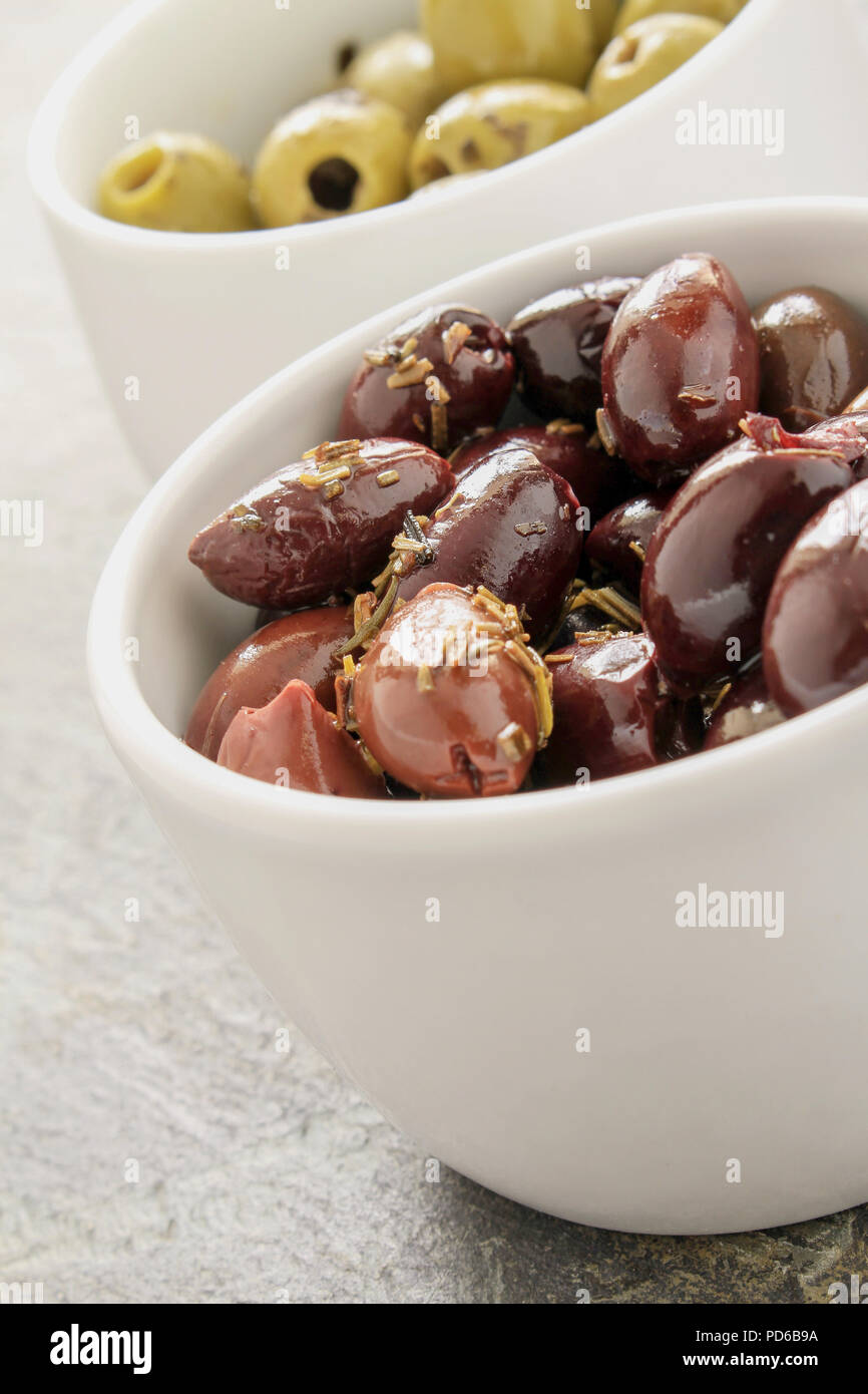 fresh olives in dish Stock Photo - Alamy