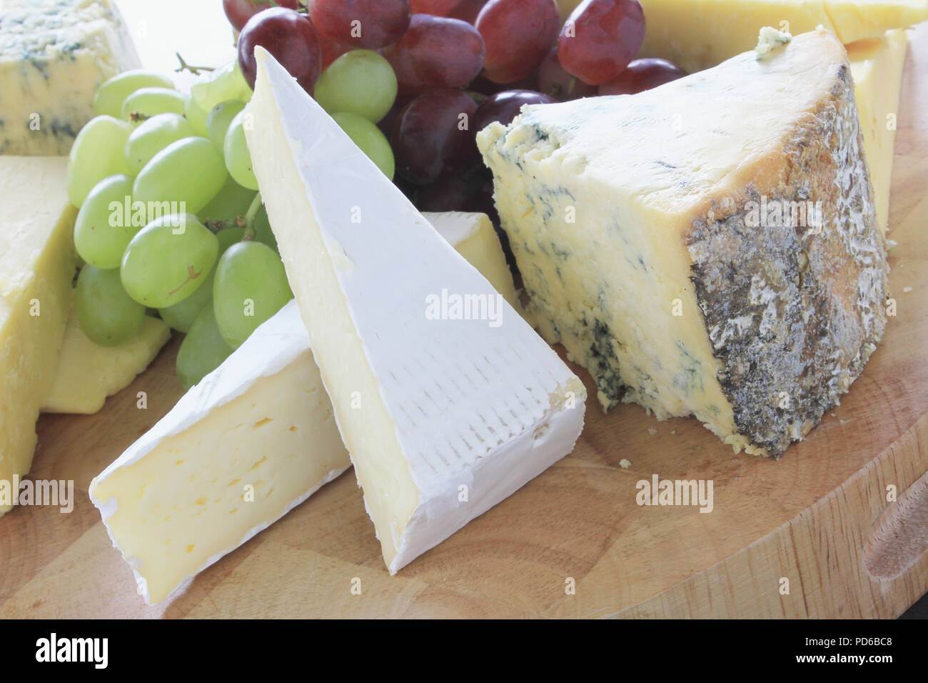 Cheddar cheese varieties hi-res stock photography and images - Alamy