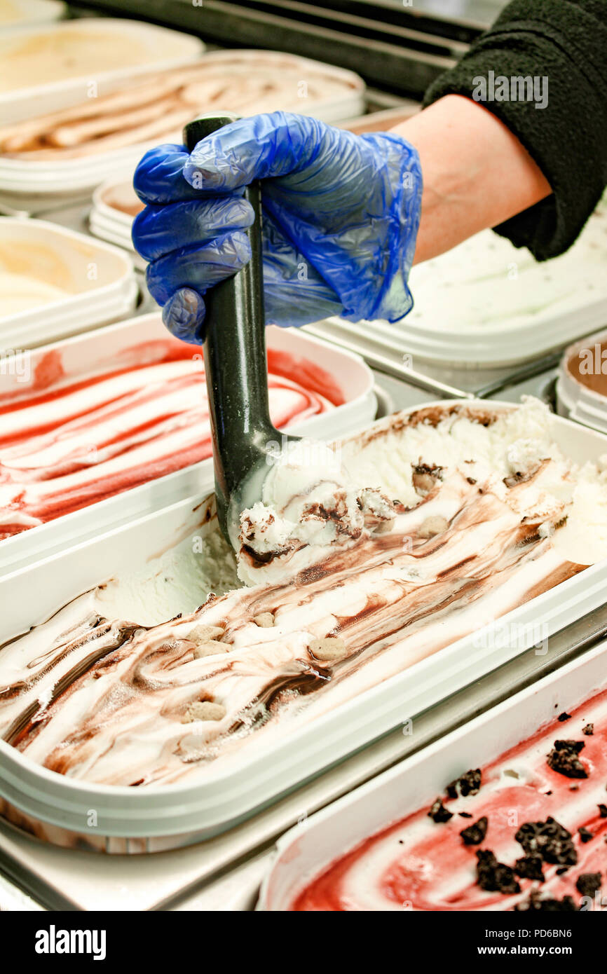 Ice cream counter hi-res stock photography and images - Alamy
