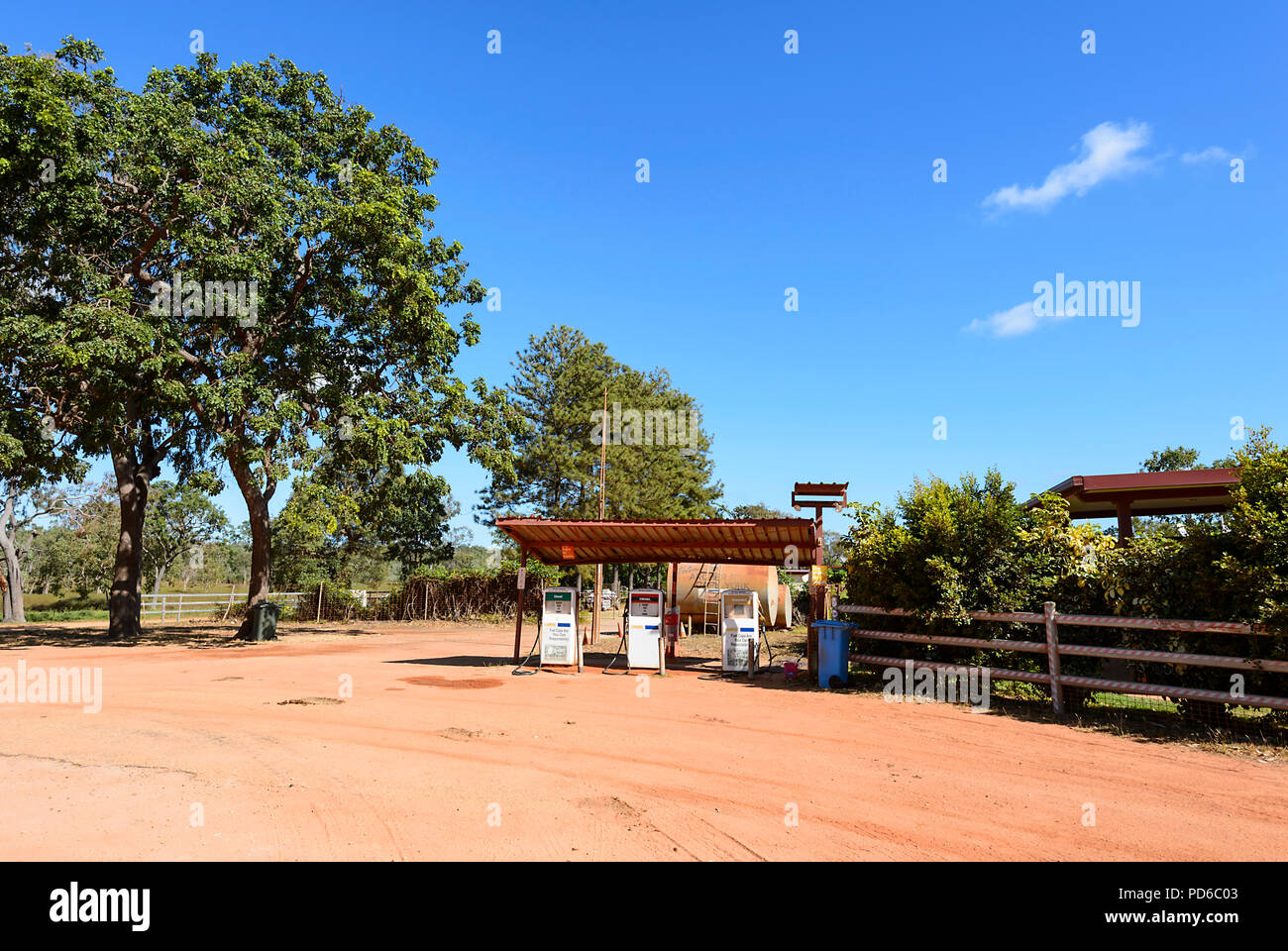 Petrol station at Archer River Roadhouse on the Peninsula Development ...