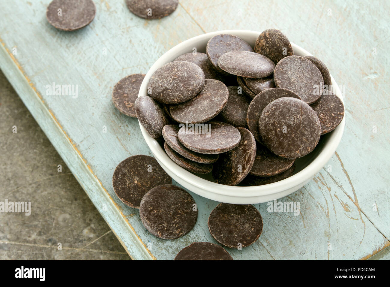 loose chocolate pieces Stock Photo - Alamy
