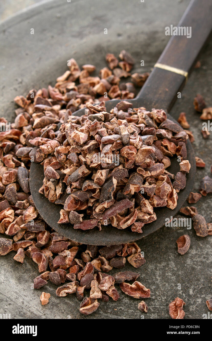 loose cacoa nibs Stock Photo - Alamy
